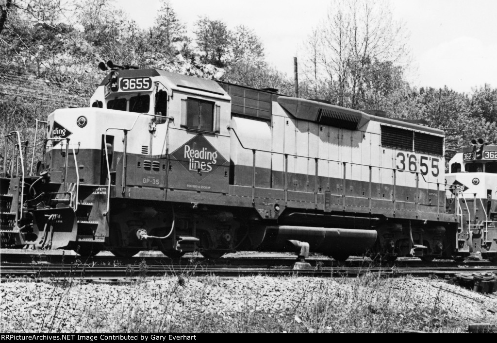 RDG GP35 #3655 - Reading Co